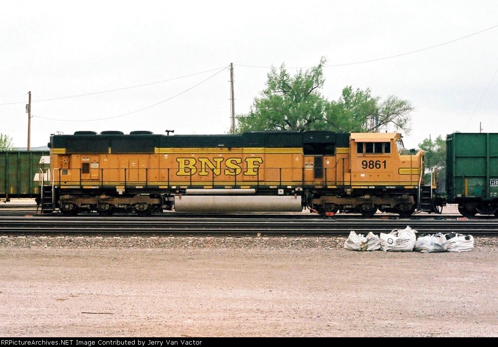 BNSF 9861 quietly waits for action in the yard